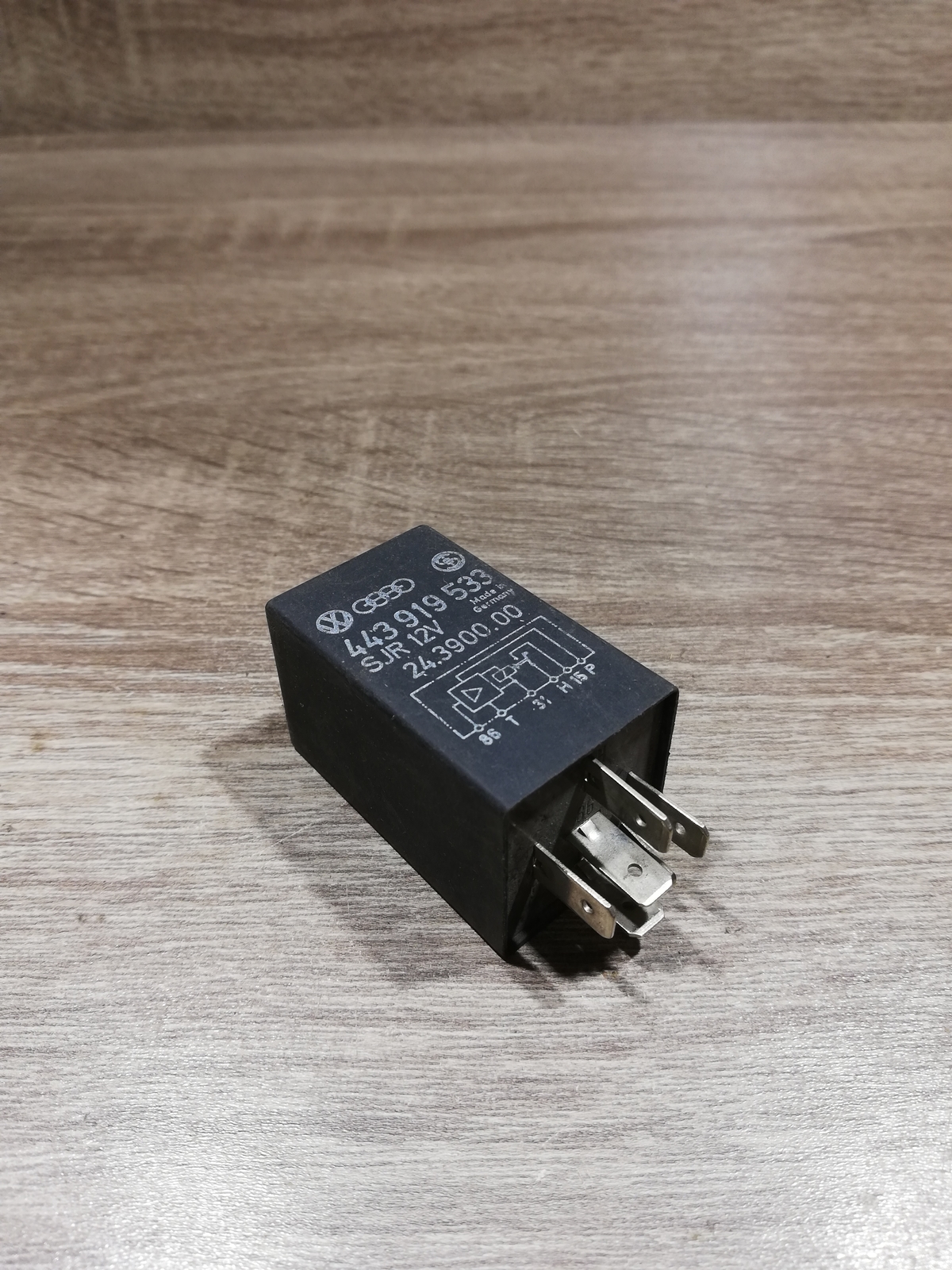 VW Relay Control Module Unit 443919533 | eBay