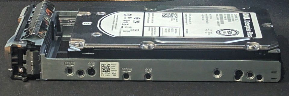 02R3X Dell EQUALLOGIC 600GB 15K 6Gbps 3.5" SAS Hard Drive WiTH Tray ...