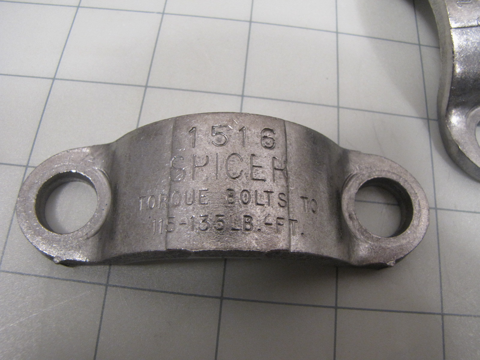 Spicer 1516 / 85132551 U-Joint Strap Kit for Mack / Volvo 115-135lb-ft ...