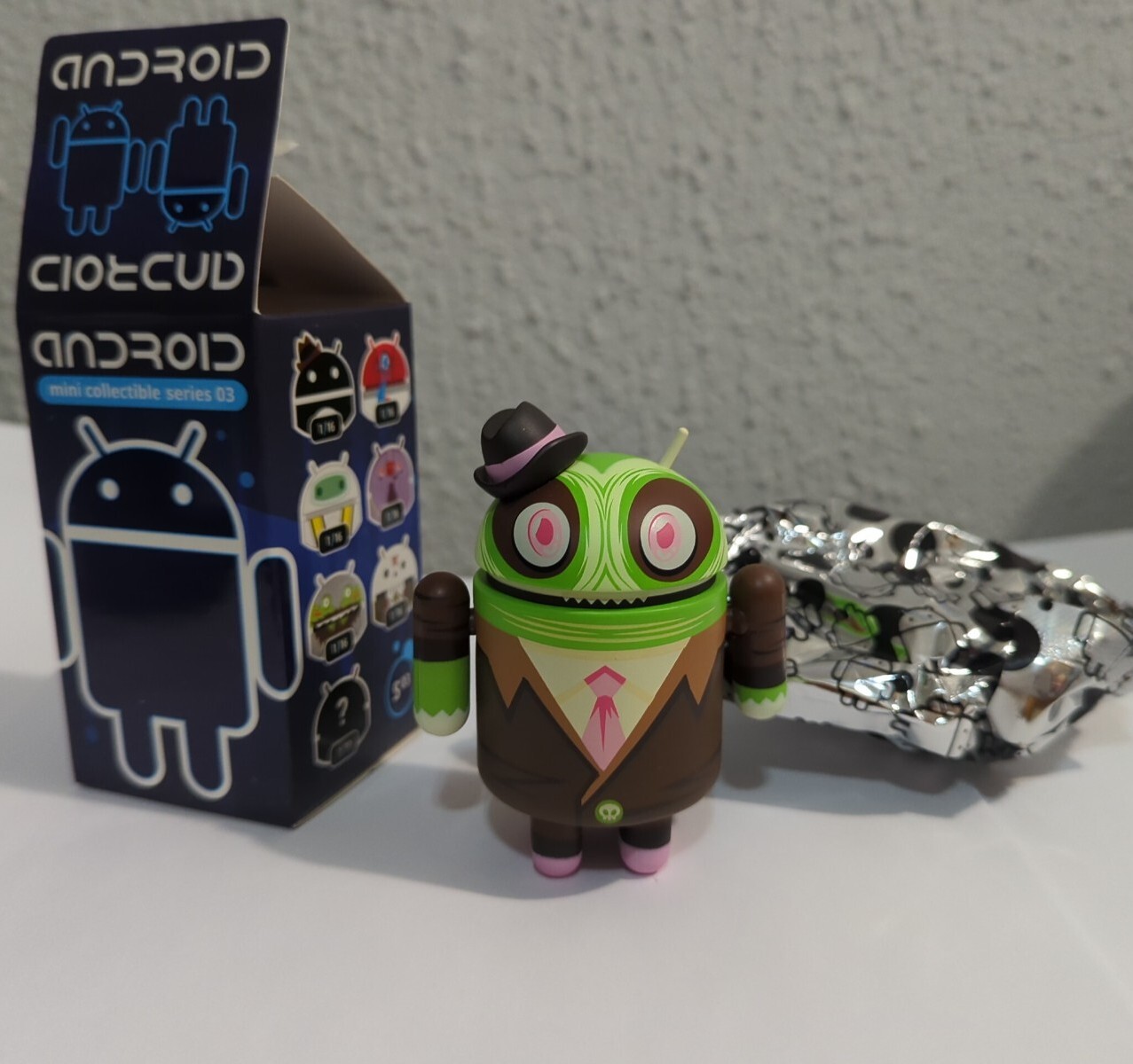 Android Mini Collectible Figure Series 03 - 'AGENT RAWR' Scott Tolleson ...