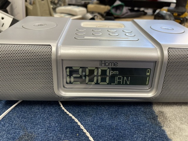 iHome Ip9 Clock Radio Dual Alarm AC Adapter and Remote in Silver for ...