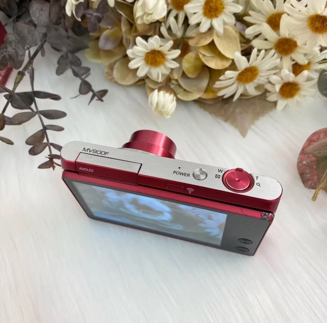 Samsung MV900f Flip-out 16.3 MP,5x Optical Zoom Wifi Touch Screen Vlog ...