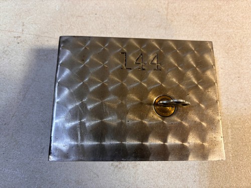 VINTAGE SAFE DEPOSIT BOX LOCK W/ KEY VICTOR SAFE CO. 5 1/4'' X 4'' | eBay