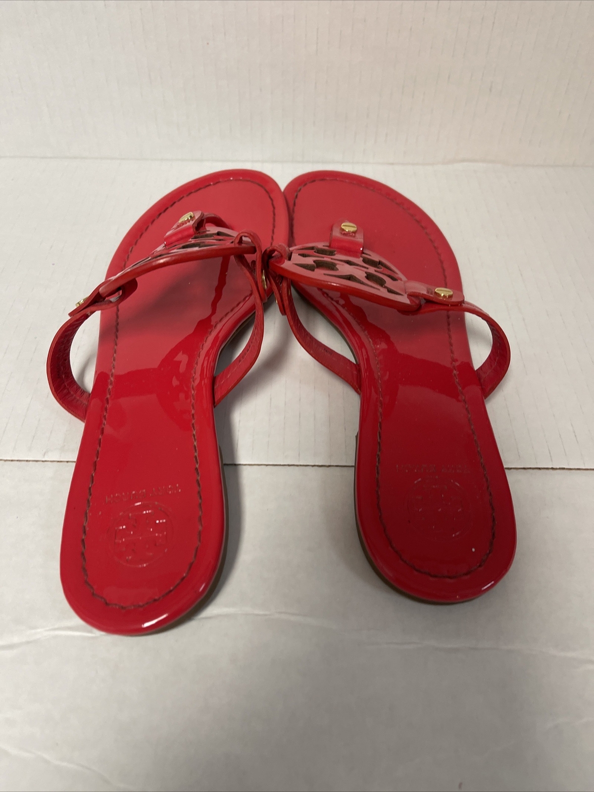 Tory Burch Women's Thong Sandals Ruby Red size 8M Fli… - Gem