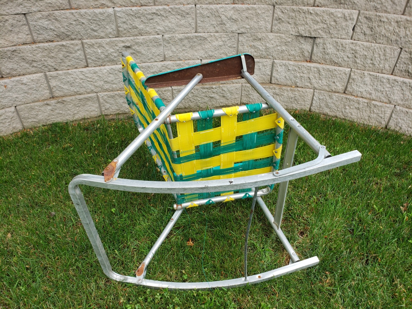 Early Vintage Aluminum Webbed Folding Rocking Lawn Chair Green Arms VTG ...