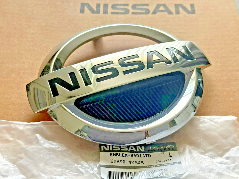NEW OEM 2016-2019 NISSAN MAXIMA FRONT GRILLE EMBLEM W/O FRONT CAMERA ...