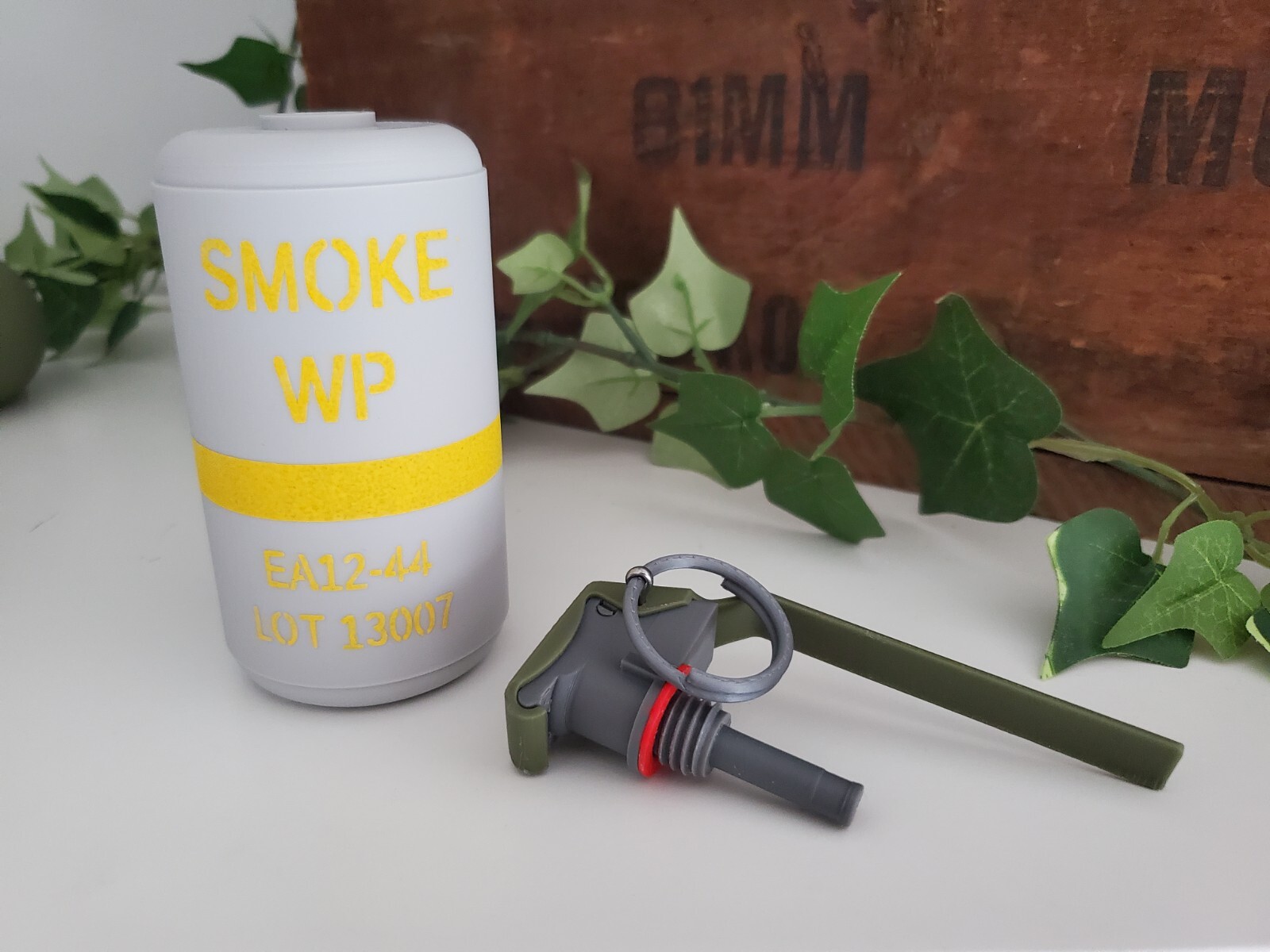 DUMMY M15 White Phosphorus WP Smoke Grenade - Accurate Size Plastic ...