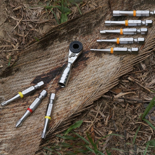 Mini Ratchet - One of the World'S Smallest 1/4 Inch Ratchet for Tight ...