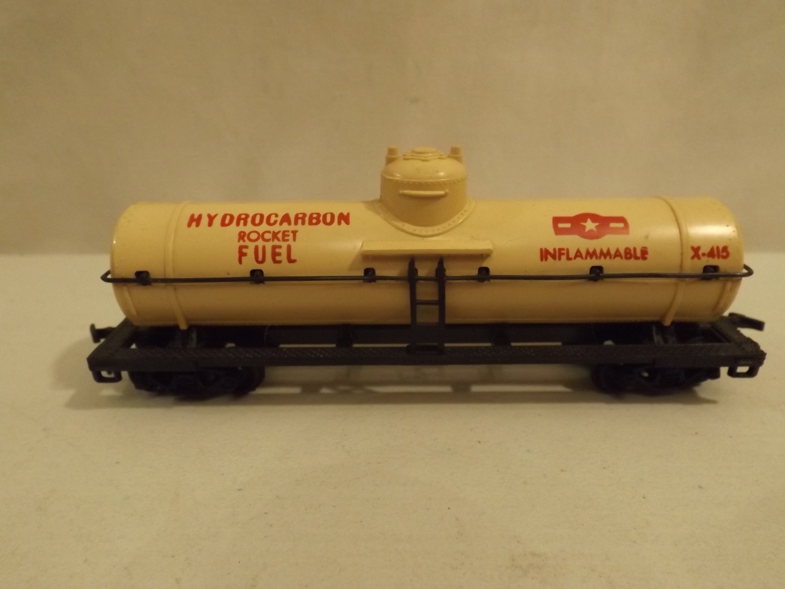 HO Marx X-415 USAF tank car, beige tank | eBay