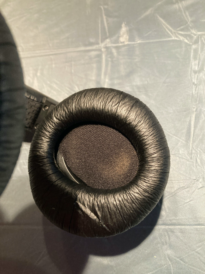 Sony TMR-RF985R RF Stereo Transmitter w/Headphones, Charging Station ...