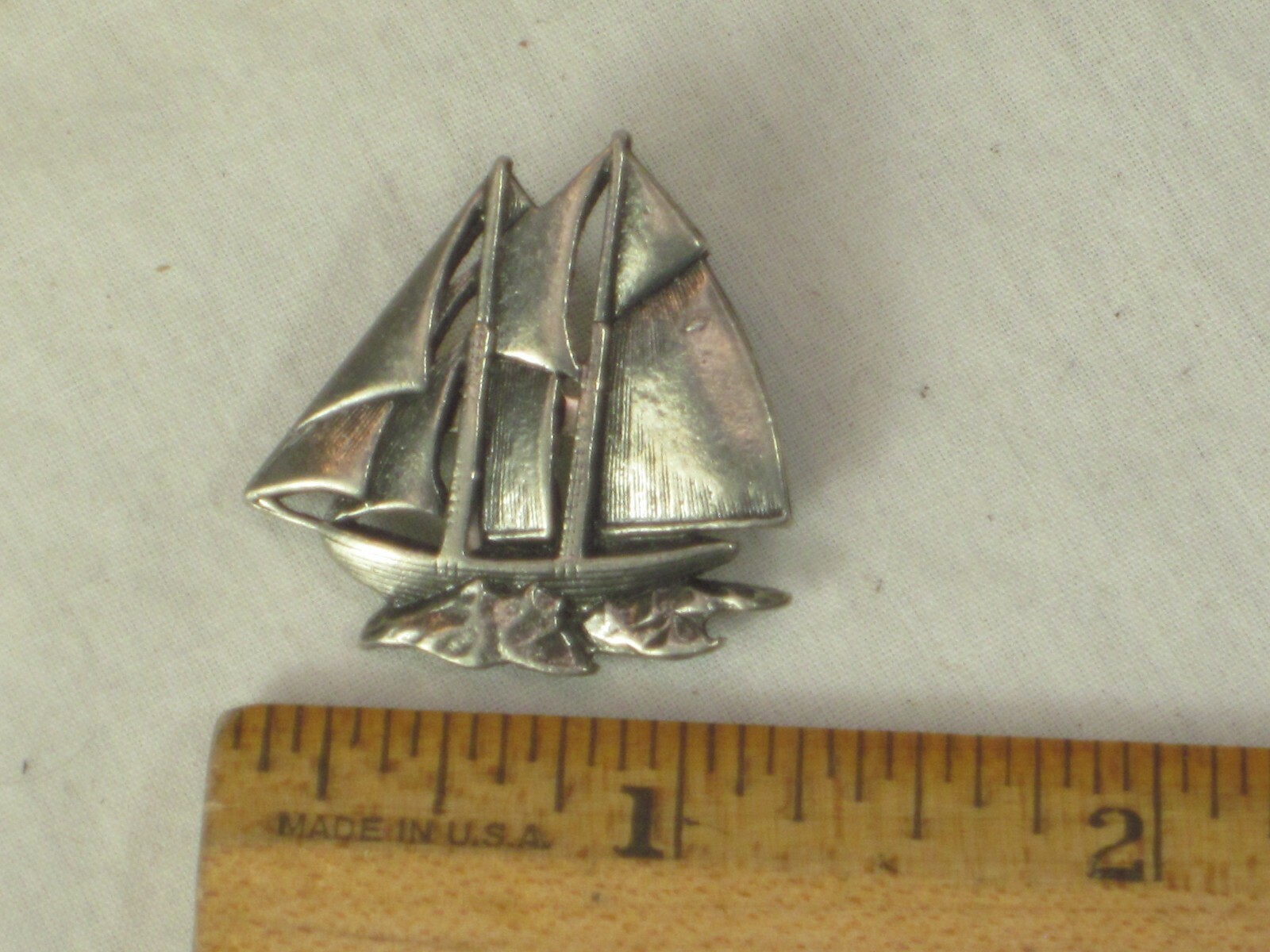 vintage pin sailing ship nautical sea boat yacht meta… - Gem