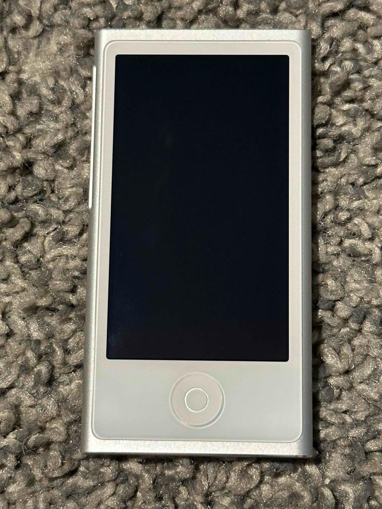 Apple iPod Nano 7th Generation 16GB MP3 Player Model A1446 Silver ...