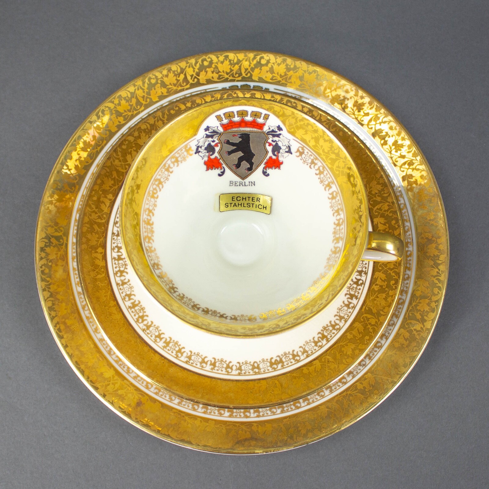 Kunst Kronach Handgemalt Berlin Crest Gold Tea Cup Saucer Luncheon ...