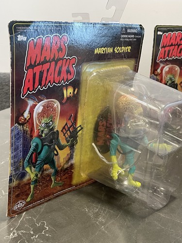 Mars Attacks Jr Martian Soldier Topps 2014 Figure Sealed Closed Mouth ...