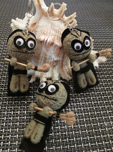 HANDMADE WITCH VOODOO STRING DOLL KEYCHAIN ,KEYRINGS TOY,HELLOWEEN | eBay