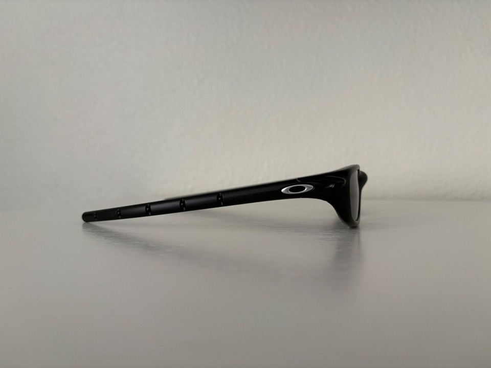 Oakley Four Black Frame / Gray Lens W Bag | eBay