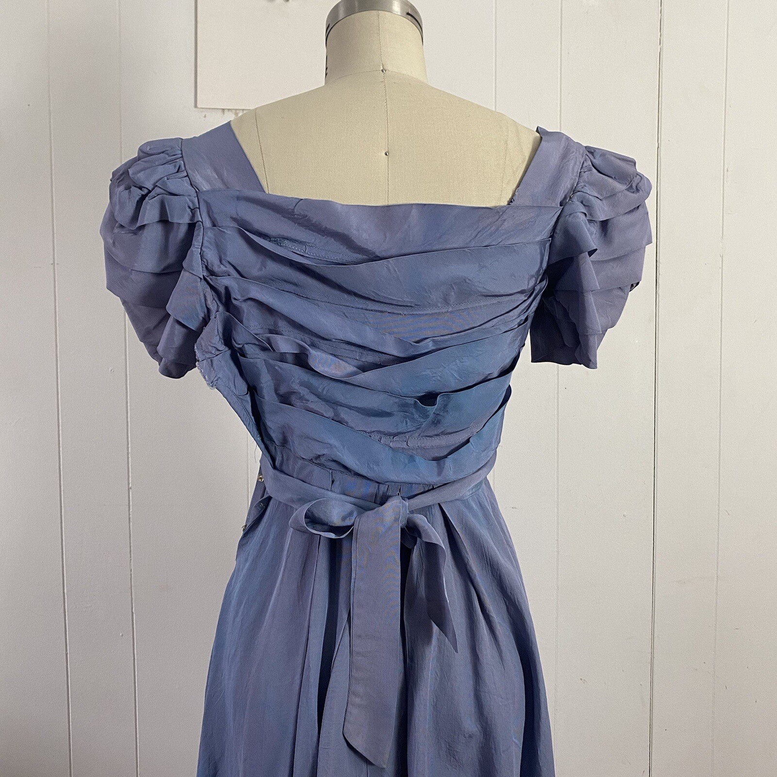 Vintage 1930s Periwinkle Blue Bias Cut Empire Waist G… - Gem