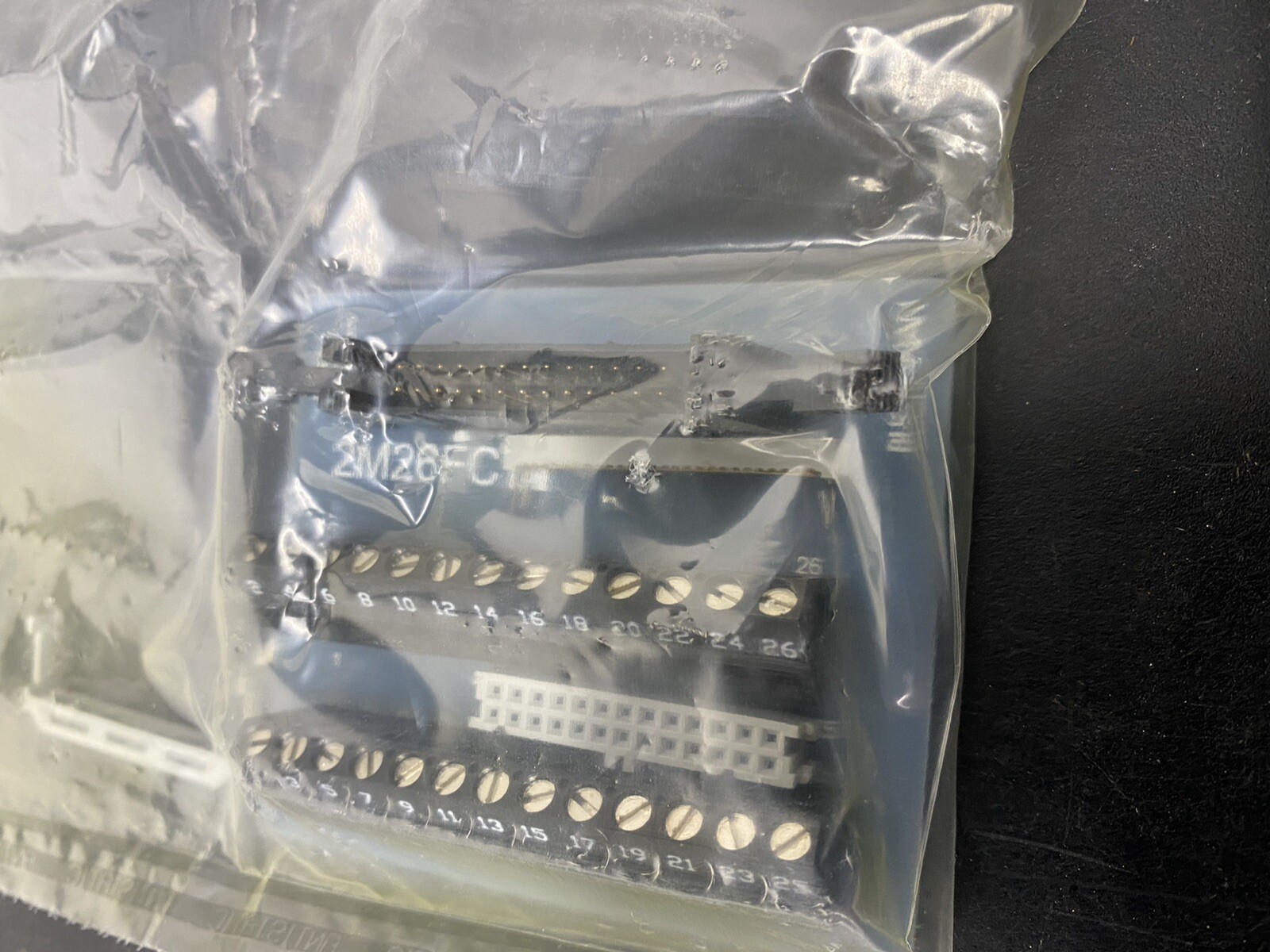 TE/Tyco 2M26FC Terminal Block Interface 26 Position Terminal Block, 10 ...