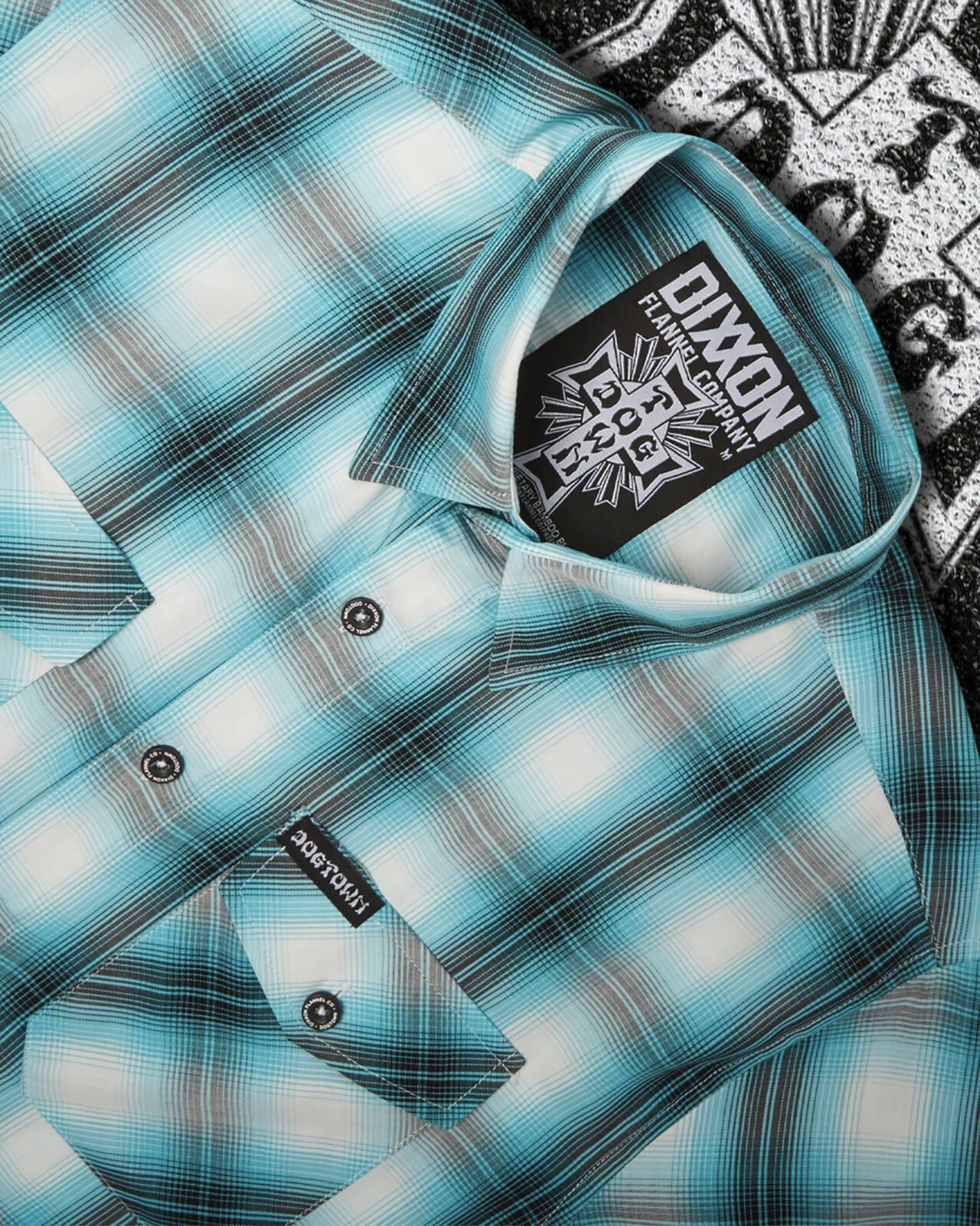 NWT Dixxon Flannel Dogtown Bamboo Blue Plaid Short Sleeve Shirt Small ...