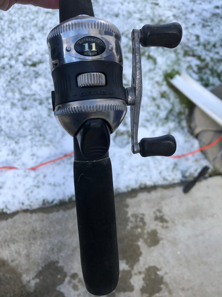 Berkley Stinger Fishing Rod Pole w Zebco Authentic 11 Micro Reel | eBay