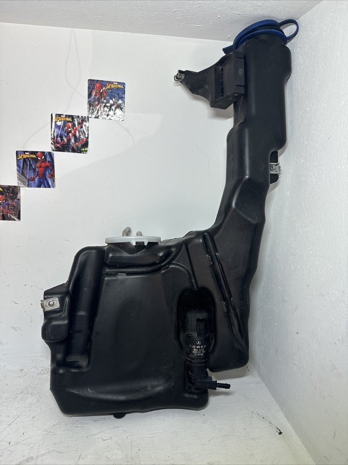08-14 Mercedes W204 C300 E350 Windshield Washer Fluid Reservoir Tank ...