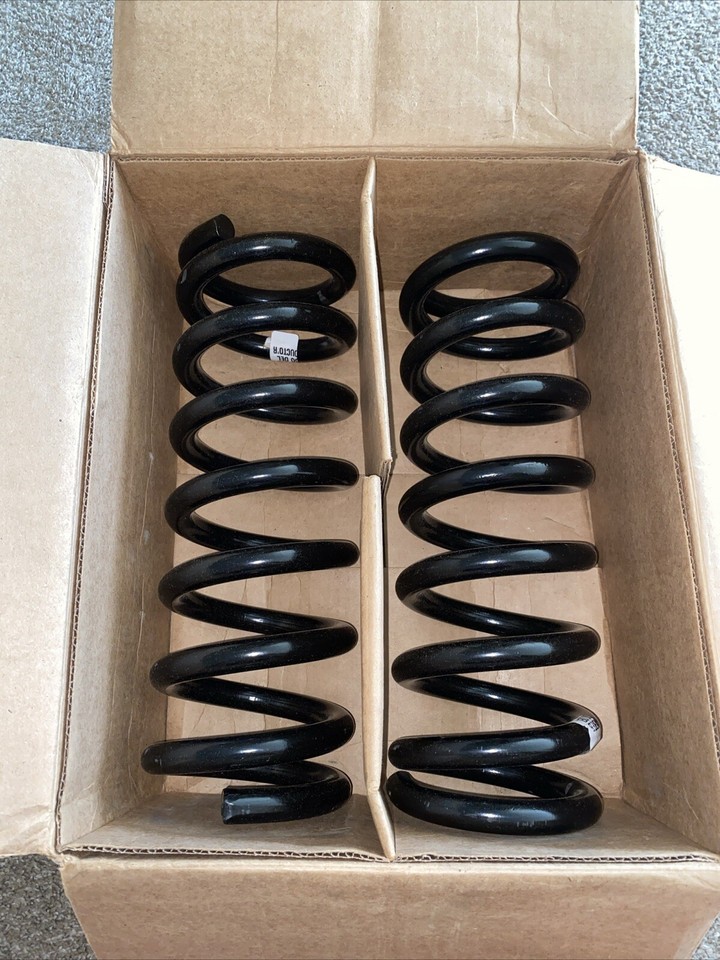 Moog Coil Spring Set 60148 | eBay