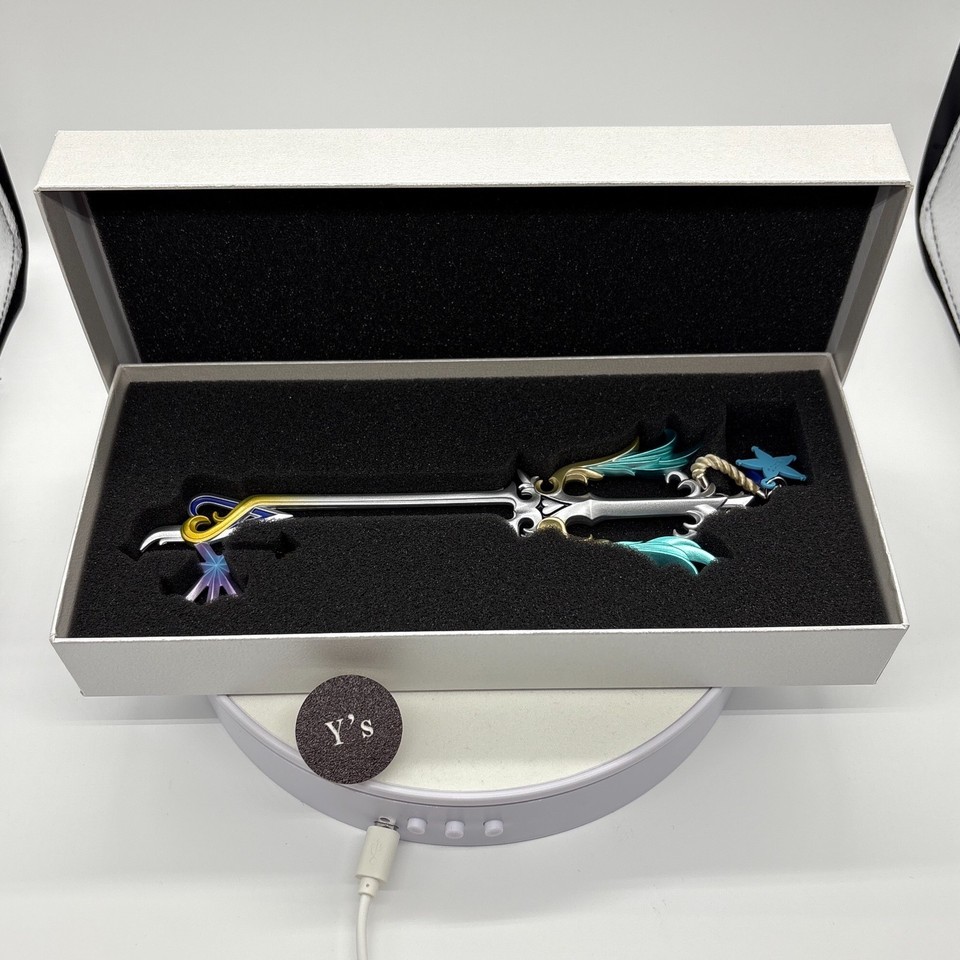 Kingdom Hearts Disney Hotel Keyblade Room Key Set - Oblivion ...