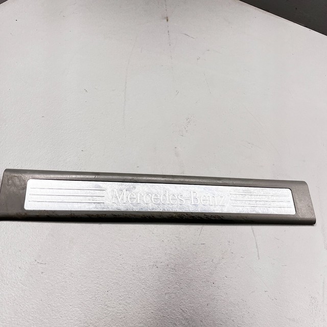 06 MERCEDES W164 Ml500 Front Left Side Door Trim Sill Scuff Plate ...