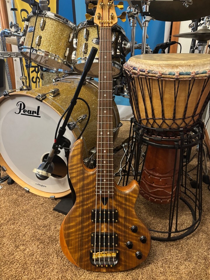 Wal Mk2 5 String Bass Guitar 1993 w Hard Case - Remarkable condition ...