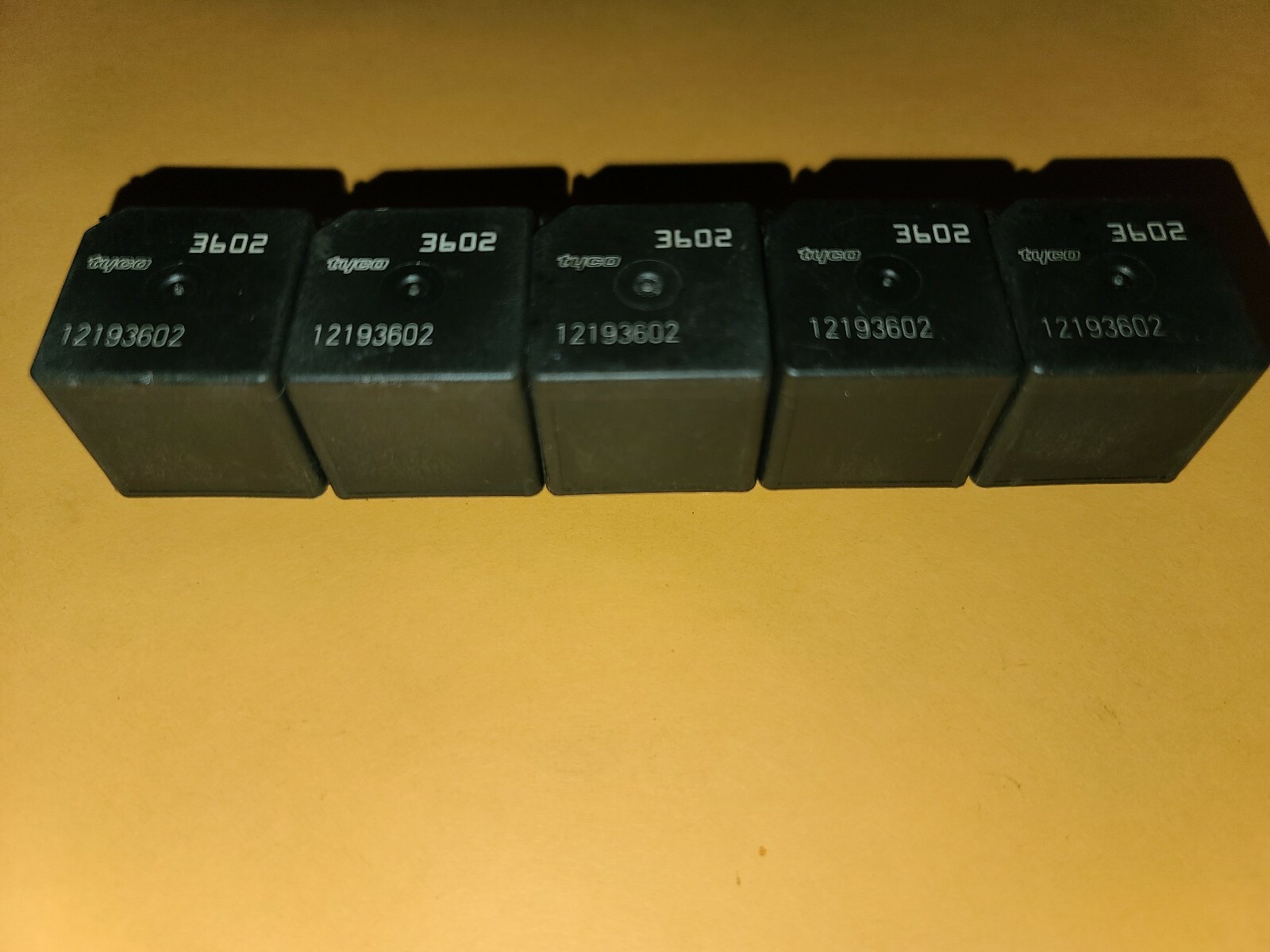 Set Of 5 GM TYCO relays 12193602 3602 Tested Oem 5 Relays 90 day ...