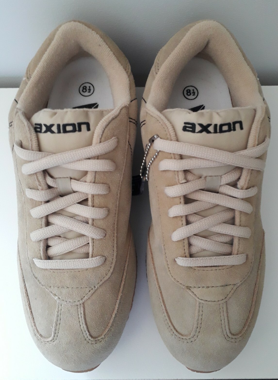 AXION Mens Vintage Dune Skate Shoe | Beige Suede, Gum Sole | Size US8.5 ...