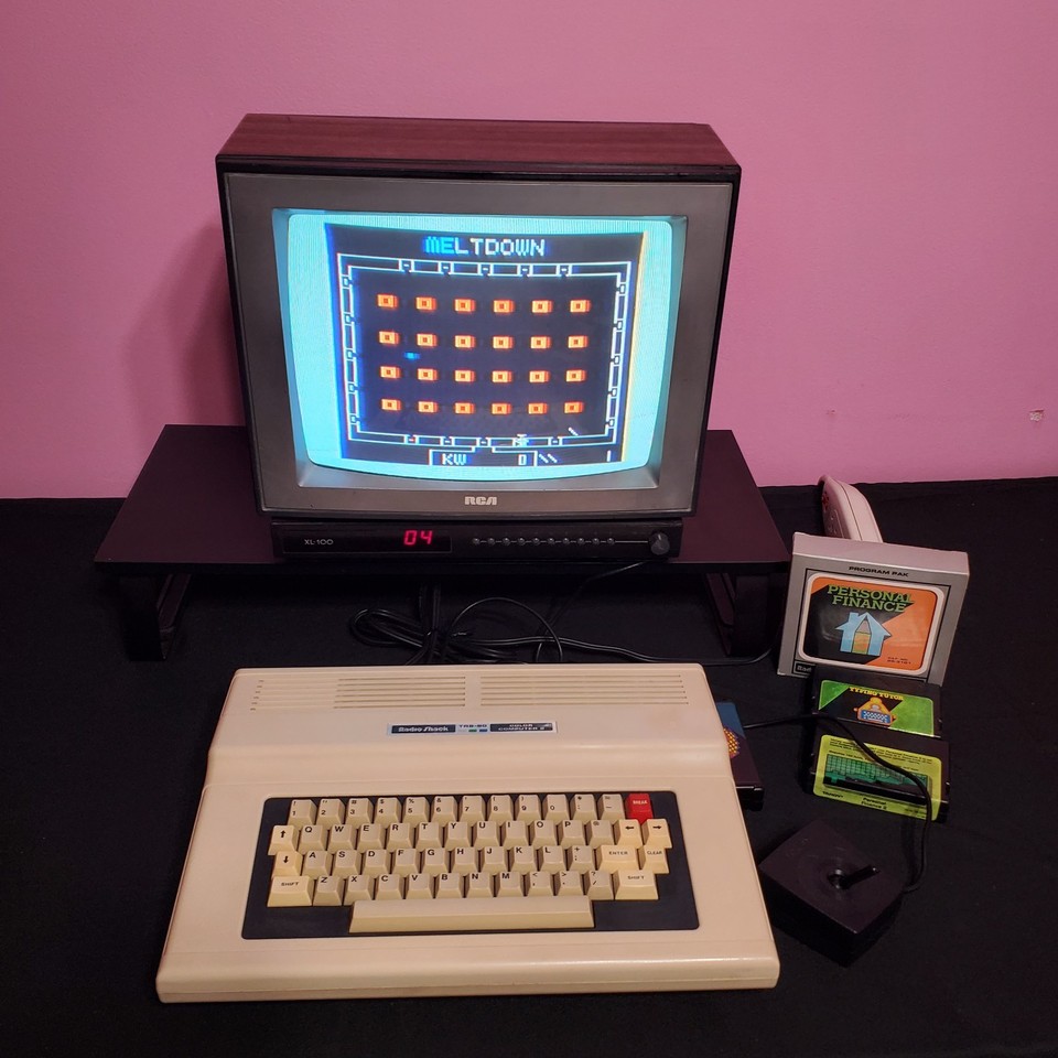 Tandy Radio Shack TRS-80 16k Color Computer 2 + Joystick [TESTED ...