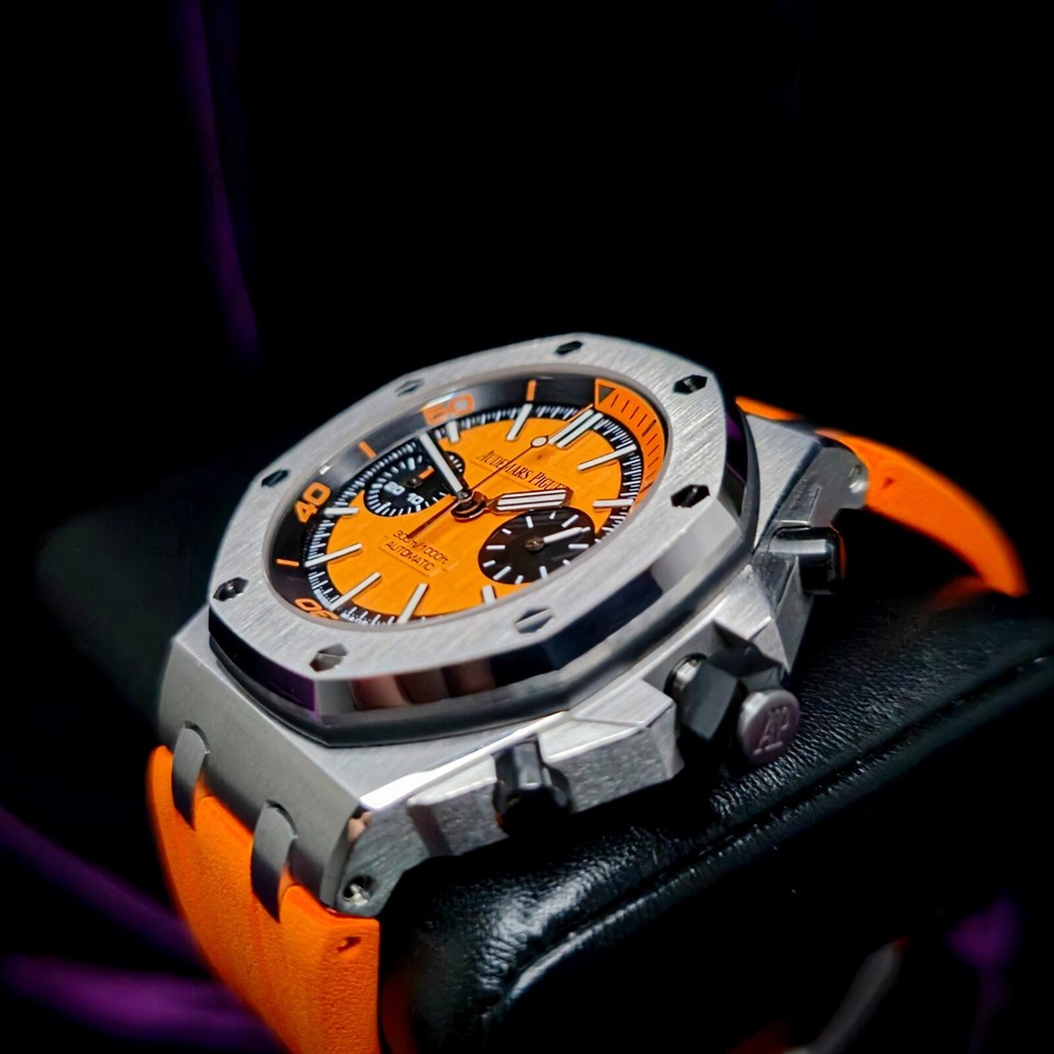 Audemars Piguet Royal Oak Offshore 42mm Orange Diver Chrono 26703ST.OO ...