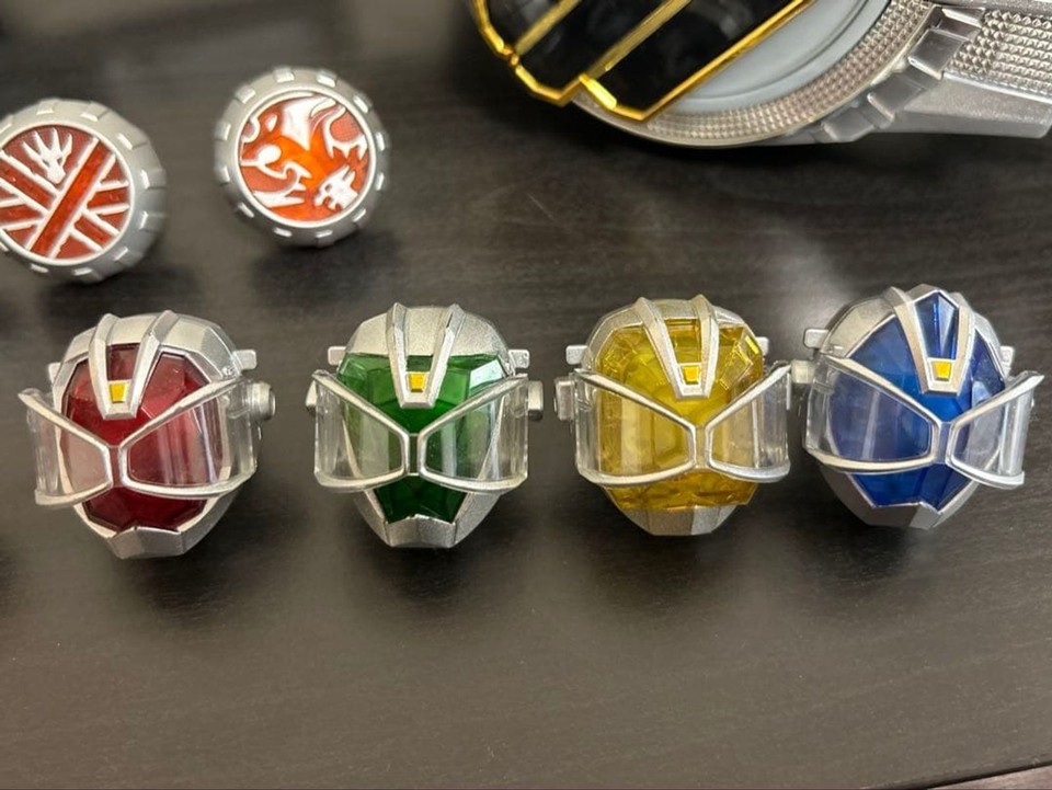 Kamen Rider Wizard - DX Wizard Driver & Rings Set - Action Figure Toy ...