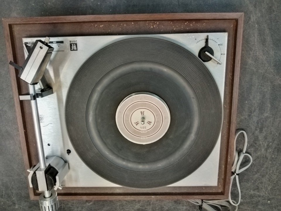 Fisher 401 Perpetuum-Ebner PE 2018 Turntable w/ Operating Instructions ...
