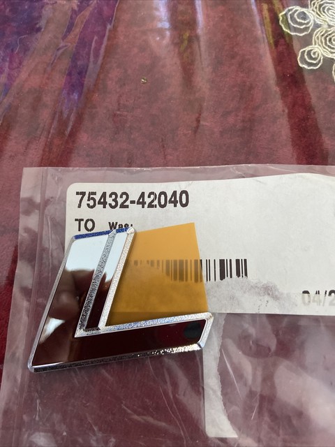 Toyota Trunk Emblem Logo Back Door OEM 4runner Camry Rav4 Matrix 75432 ...