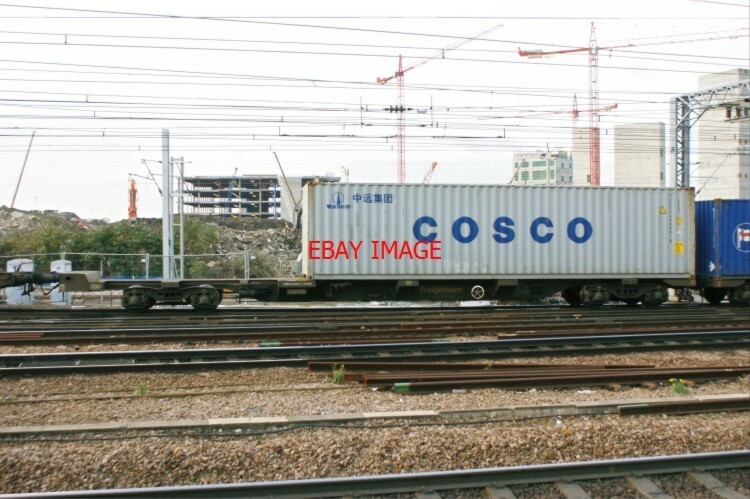 PHOTO FEA-B 60FT TWIN UNIT BOGIE CONTAINER FLAT NO 640208 OF ...