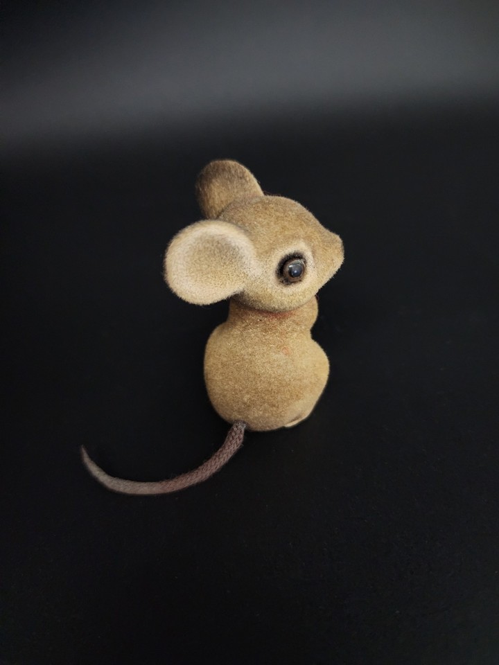 VINTAGE JOSEF ORIGINALS FLOCK OR FUZZY Mouse with Flowers - Japan *BOTH ...