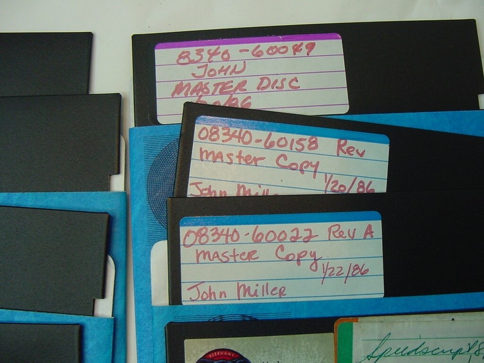 VTG COMMODORE 64 SOFTWARE - 15 FLOPPY DISCS | eBay