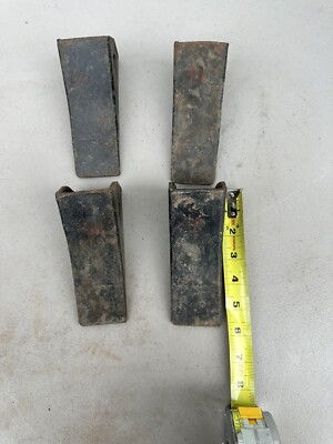 Heavy Equipment Attachments - Bucket Teeth