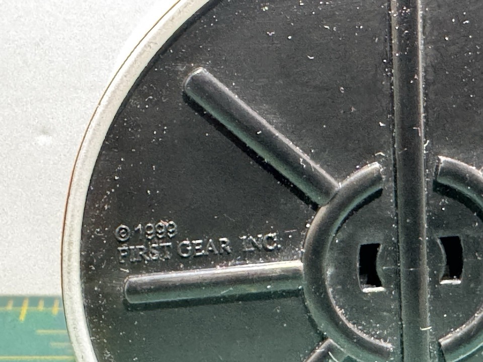 Vintage 1999 First Gear 5 Gallon Texaco Motor Oil Can Bank Die Cast 1:4 ...