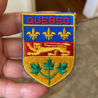 Vintage 'QUEBEC' Canada EMBROIDERED Cloth PATCH Souvenir SEW On TOURIST ...
