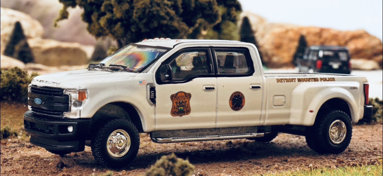 2021 GreenLight Dually Drivers DETROIT MOUNTED POLICE 2017 FORD F-350 ...