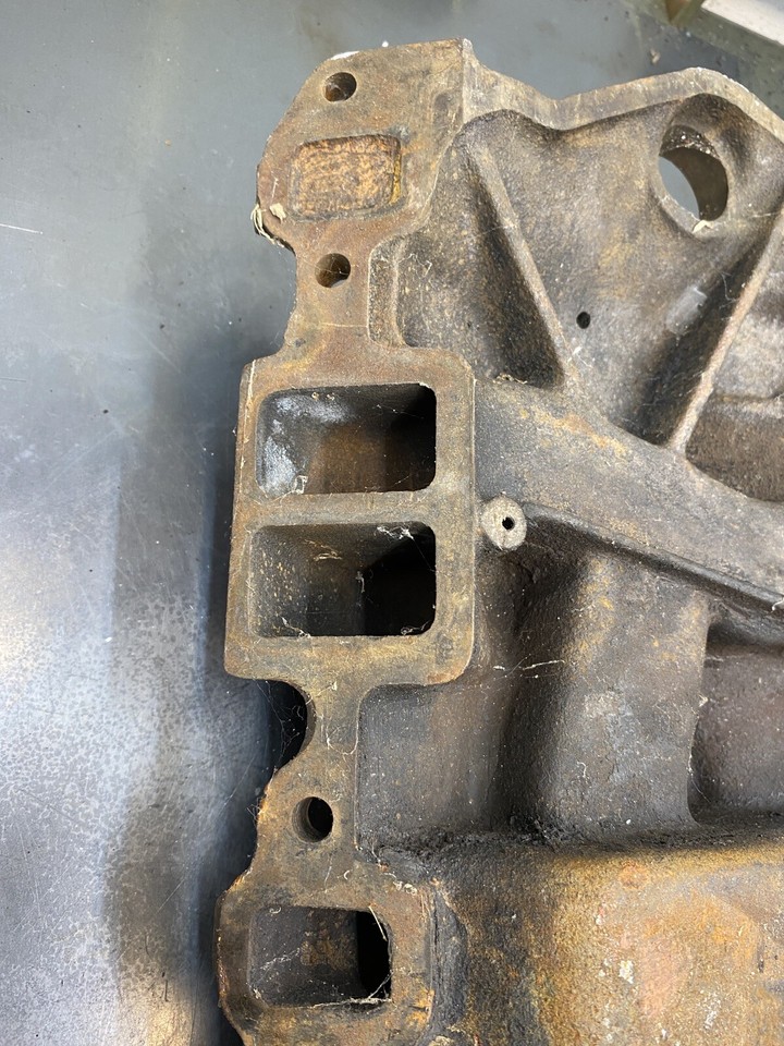 61 62 63 Chevrolet Corvette 327 300hp 4 Barrel Intake Manifold 3799349 ...
