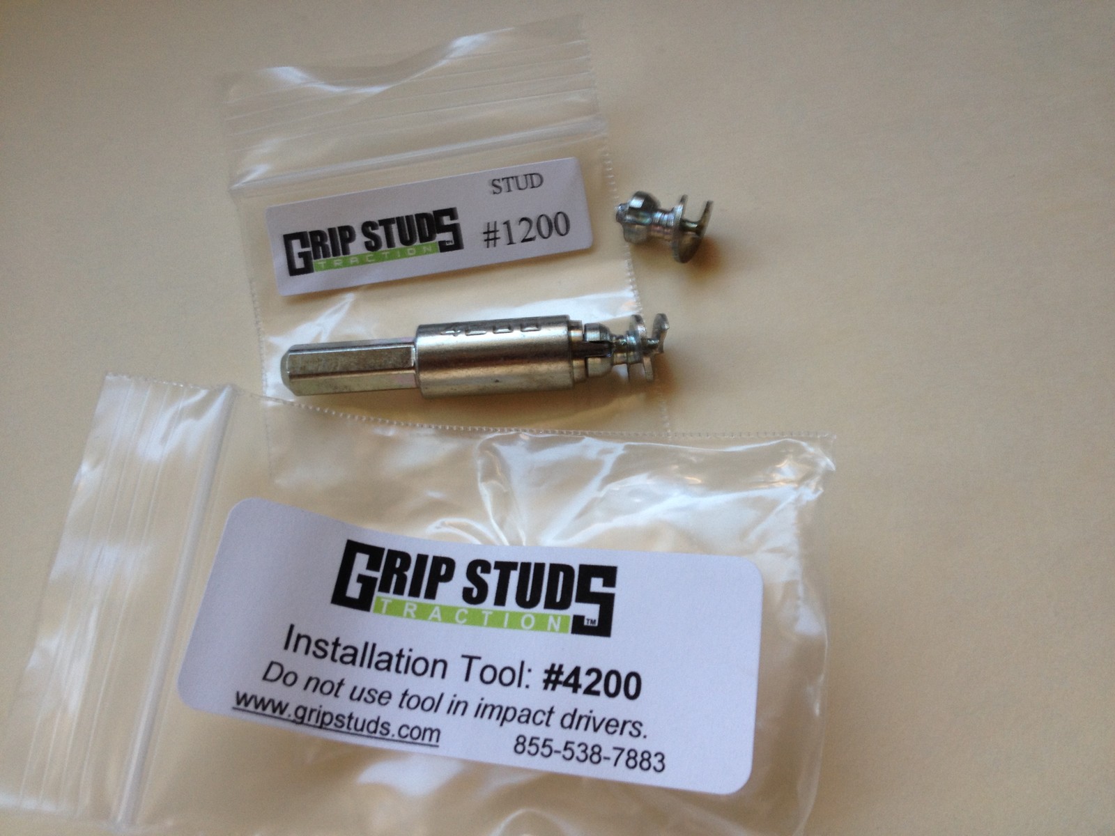 Off Road Truck 4x4 Tire Studs Traction Dirt Mud & Ice #1200 Grip Studs ...