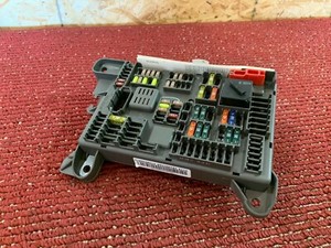 BMW 2007-2014 E70 E71 X5 X6 REAR TRUNK POWER DISTRIBUTION FUSE BOX OEM ...