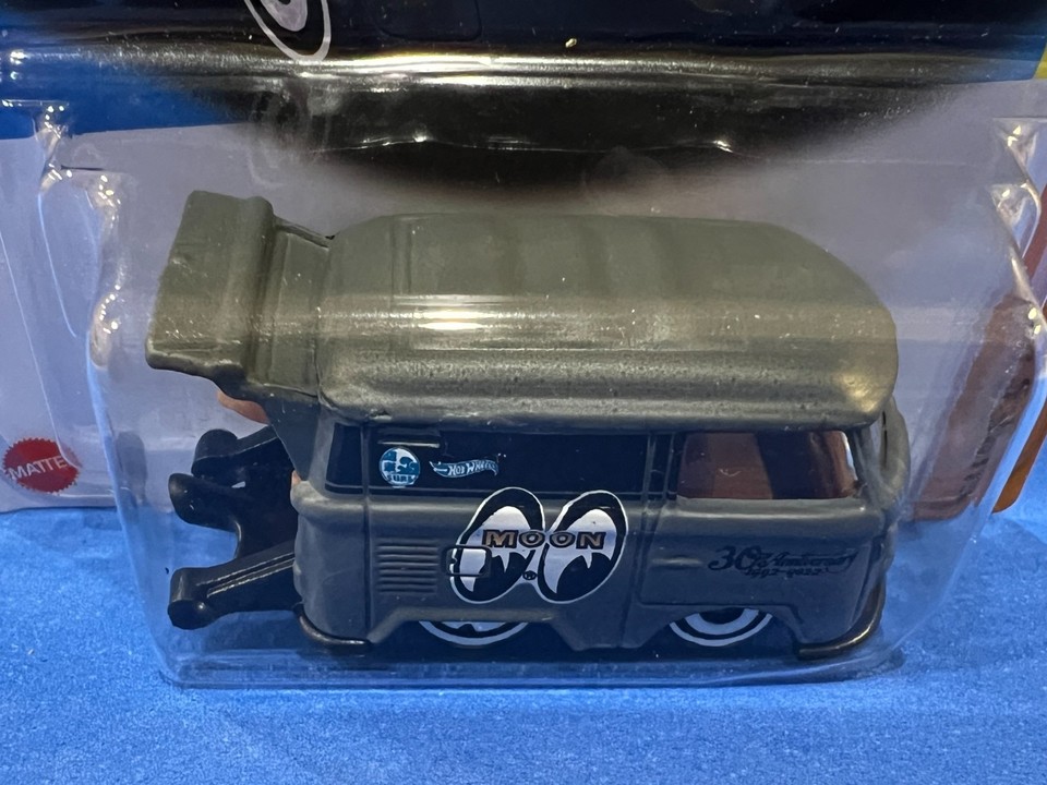 2022 HOT WHEELS HW SURFS UP 2/5 KOOL KOMBI MOON EQUIPMENT VOLKSWAGEN ...