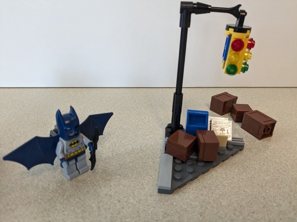 LEGO 6858 DC Comics Super Heroes: Catwoman Catcycle City Chase Complete ...