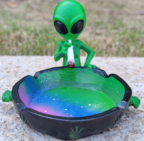 Ceramic Smoking Alien Ashtray Ash Catcher Perfect Gifts for Smoker ...