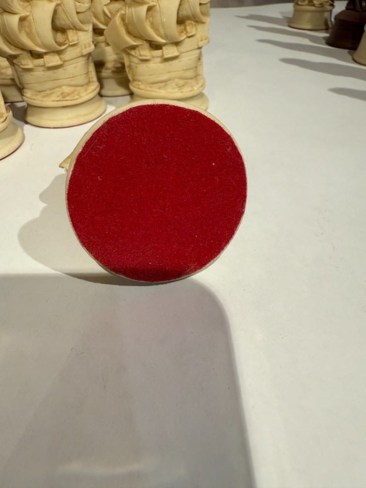 Berkeley Chess BC2010 Elizabethan Chess Set - Cream/Brown in Excellent ...